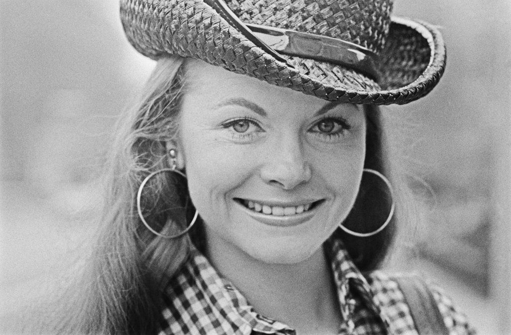 The Most Iconic Country Music One-Hit Wonders - 24/7 Tempo