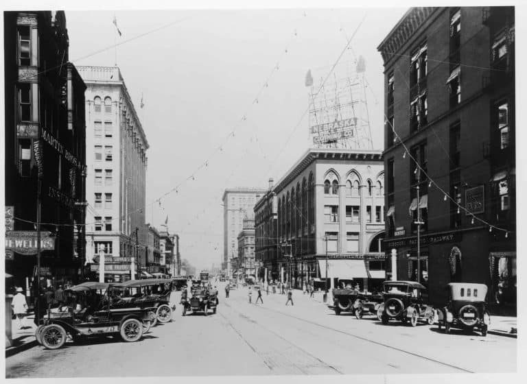 Restored Images From the 1920s Reveals the Truth About Life a Century ...