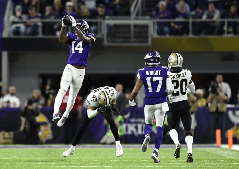 11 of the Greatest Moments in NFL History - 24/7 Tempo