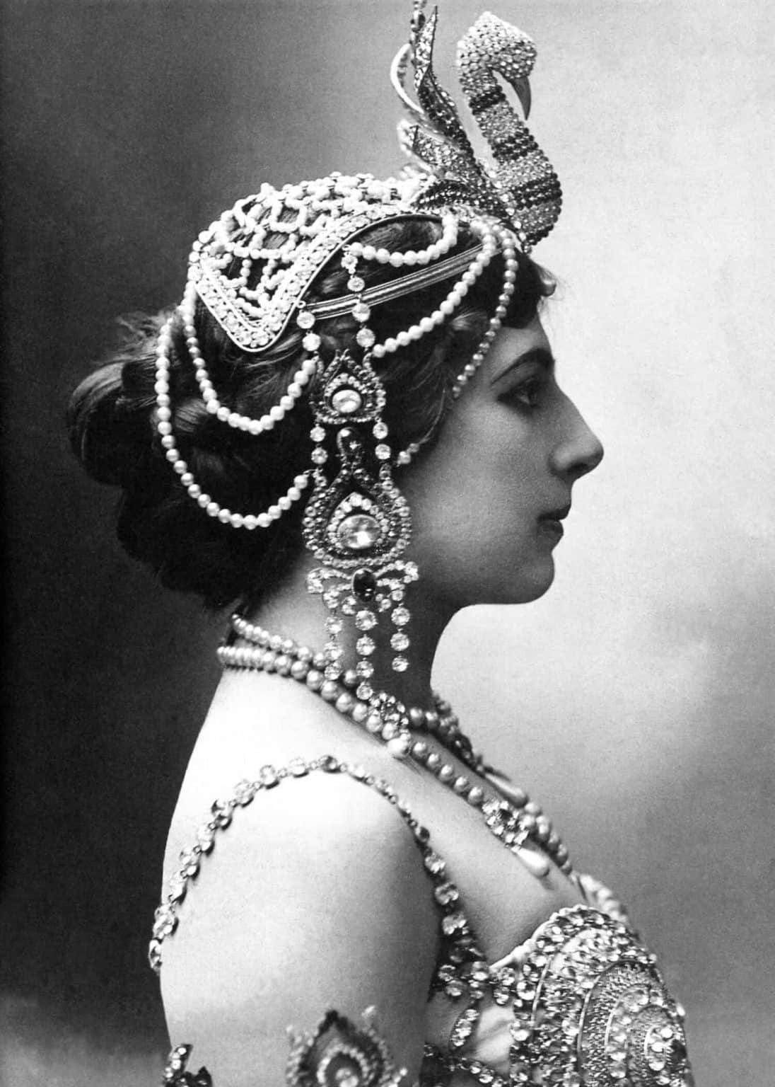 The Most Famous Female Spies in History - 24/7 Tempo