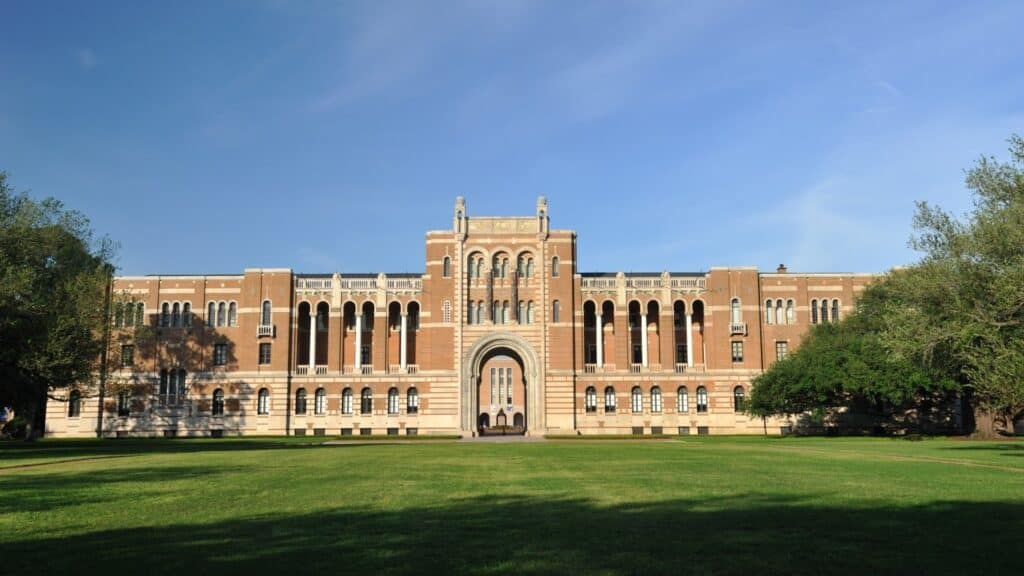 These 10 Colleges Are Now More Appealing Than Ivy League Schools - 24/7 ...